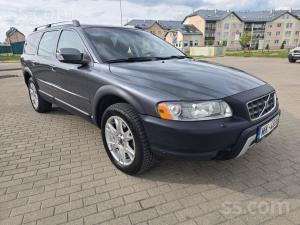 Grey Volvo XC70 2007 in Riga, with an engine capacity of 2.40 L and mileage of 287 thousand km for 13999 €, photo 10 on AUTOMOTO.COM.LV