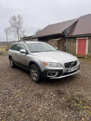 Pelēks Volvo XC70 2007 Daugavpils, ar dzinēja tilpumu 2.40 L un nobraukumu 305 tūkst. km par 4500 €, foto 2 vietnē AUTOMOTO.COM.LV