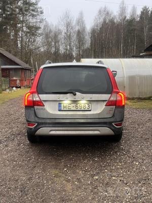 Pelēks Volvo XC70 2007 Daugavpils, ar dzinēja tilpumu 2.40 L un nobraukumu 305 tūkst. km par 4500 €, foto 4 vietnē AUTOMOTO.COM.LV