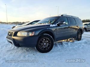 Pelēks Volvo XC70 2007 Viljandi, ar dzinēja tilpumu 2.40 L un nobraukumu 289 tūkst. km par 5590 €, foto  vietnē AUTOMOTO.COM.LV