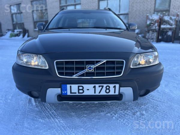 Pelēks Volvo XC70 2007 Rēzekne, ar dzinēja tilpumu 2.40 L un nobraukumu 350 tūkst. km par 4150 €, foto 1 vietnē AUTOMOTO.COM.LV