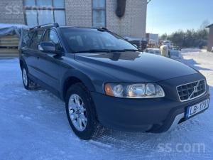 Grey Volvo XC70 2007 in Rezekne, with an engine capacity of 2.40 L and mileage of 350 thousand km for 4150 €, photo 3 on AUTOMOTO.COM.LV