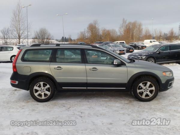 Grey Volvo XC70 2007 in Tartu, with an engine capacity of 2.40 L and mileage of 293 thousand km for 6490 €, photo 6 on AUTOMOTO.COM.LV