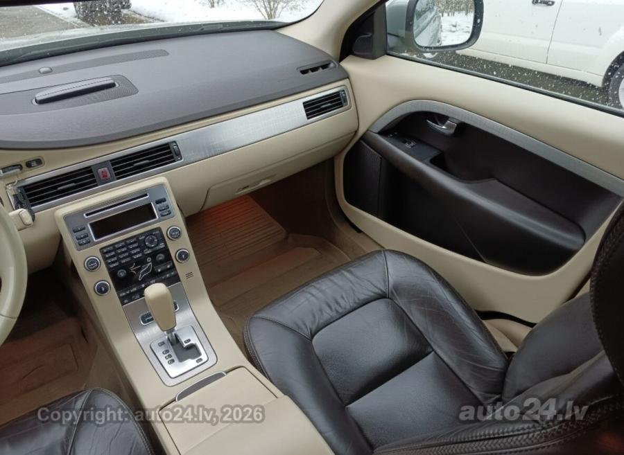 Pelēks Volvo XC70 2007 Tartu, ar dzinēja tilpumu 2.40 L un nobraukumu 293 tūkst. km par 6490 €, foto 11 vietnē AUTOMOTO.COM.LV