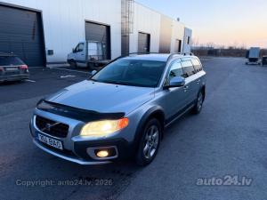 Pelēks Volvo XC70 2007 Tallina, ar dzinēja tilpumu 2.40 L un nobraukumu 322 tūkst. km par 4999 €, foto  vietnē AUTOMOTO.COM.LV