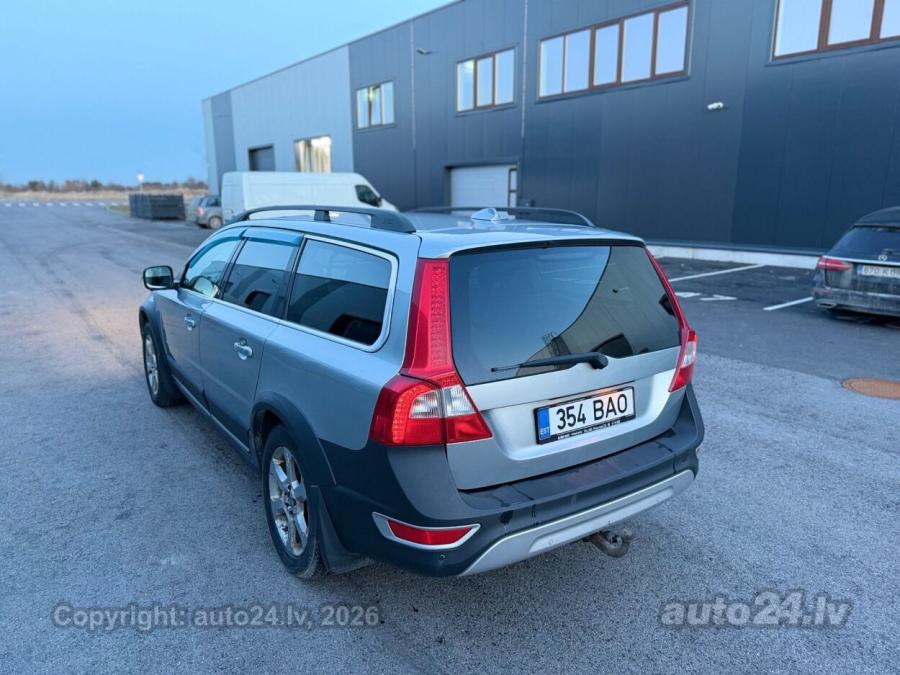Grey Volvo XC70 2007 in Tallinn, with an engine capacity of 2.40 L and mileage of 322 thousand km for 4999 €, photo 3 on AUTOMOTO.COM.LV