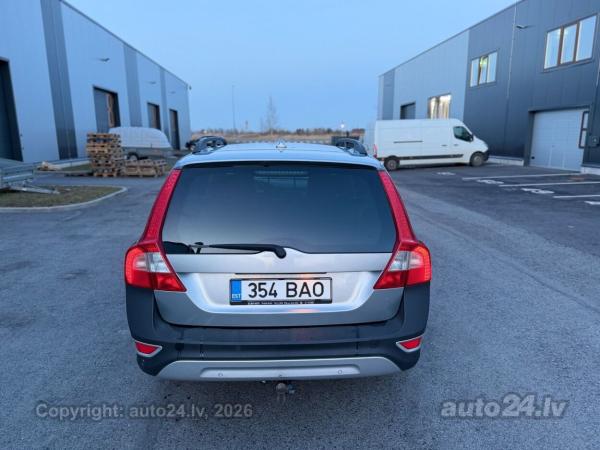 Pelēks Volvo XC70 2007 Tallina, ar dzinēja tilpumu 2.40 L un nobraukumu 322 tūkst. km par 4999 €, foto 4 vietnē AUTOMOTO.COM.LV