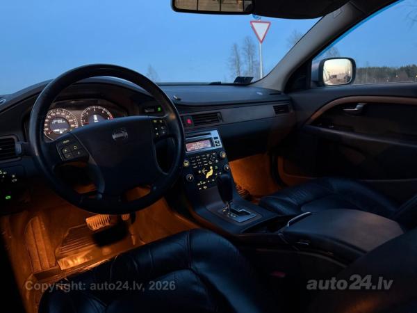 Серый Вольво ХС70 2007 в Таллин, объемом двигателя 2.40 л и пробегом 322 тыс. км за 4999 €, фото 11 на AUTOMOTO.COM.LV