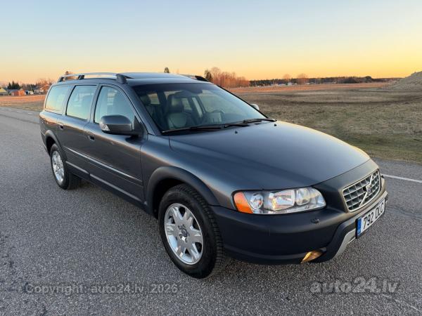 Pelēks Volvo XC70 2007 Tallina, ar dzinēja tilpumu 2.40 L un nobraukumu 343 tūkst. km par 6490 €, foto 1 vietnē AUTOMOTO.COM.LV