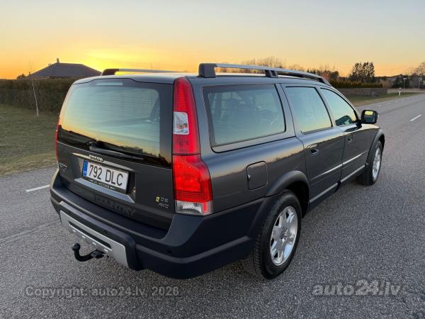 Pelēks Volvo XC70 2007 Tallina, ar dzinēja tilpumu 2.40 L un nobraukumu 343 tūkst. km par 6490 €, foto 2 vietnē AUTOMOTO.COM.LV