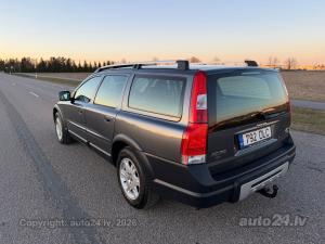 Grey Volvo XC70 2007 in Tallinn, with an engine capacity of 2.40 L and mileage of 343 thousand km for 6490 €, photo 5 on AUTOMOTO.COM.LV