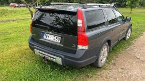 Pelēks Volvo XC70 2007 Ogre, ar dzinēja tilpumu 2.40 L un nobraukumu 402 tūkst. km par 2500 €, foto 1 vietnē AUTOMOTO.COM.LV