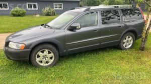 Pelēks Volvo XC70 2007 Ogre, ar dzinēja tilpumu 2.40 L un nobraukumu 402 tūkst. km par 2500 €, foto 3 vietnē AUTOMOTO.COM.LV
