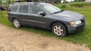 Pelēks Volvo XC70 2007 Ogre, ar dzinēja tilpumu 2.40 L un nobraukumu 402 tūkst. km par 2500 €, foto 5 vietnē AUTOMOTO.COM.LV