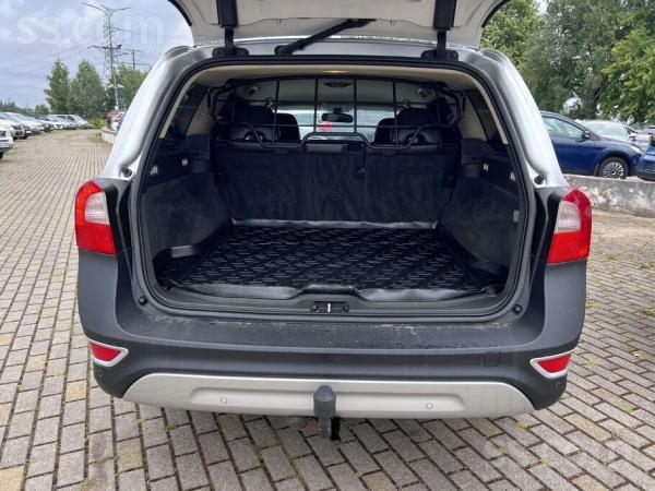 Pelēks Volvo XC70 2007 Talsi, ar dzinēja tilpumu 2.40 L un nobraukumu 340 tūkst. km par 5370 €, foto 5 vietnē AUTOMOTO.COM.LV