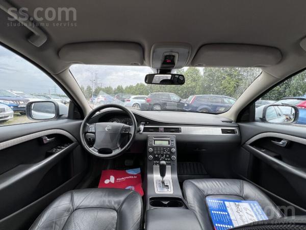 Pelēks Volvo XC70 2007 Talsi, ar dzinēja tilpumu 2.40 L un nobraukumu 340 tūkst. km par 5370 €, foto 9 vietnē AUTOMOTO.COM.LV