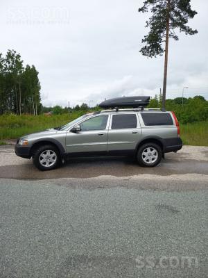 Grey Volvo XC70 2007 in Riga, with an engine capacity of 2.40 L and mileage of 336 thousand km for 5995 €, photo 4 on AUTOMOTO.COM.LV