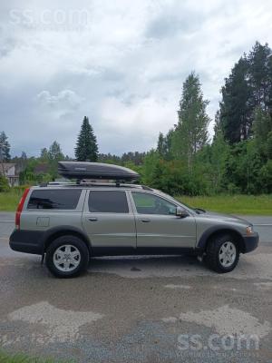 Grey Volvo XC70 2007 in Riga, with an engine capacity of 2.40 L and mileage of 336 thousand km for 5995 €, photo 7 on AUTOMOTO.COM.LV
