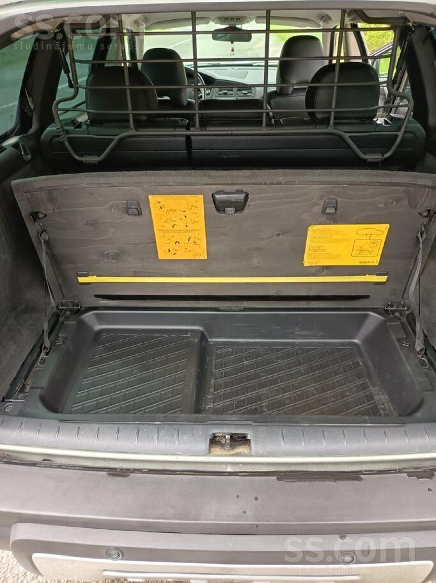 Grey Volvo XC70 2007 in Riga, with an engine capacity of 2.40 L and mileage of 336 thousand km for 5995 €, photo 13 on AUTOMOTO.COM.LV