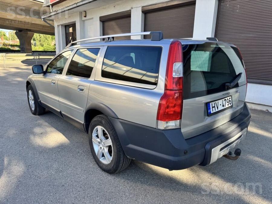 Pelēks Volvo XC70 2007 Rīga, ar dzinēja tilpumu 2.40 L un nobraukumu 477 tūkst. km par 3400 €, foto 4 vietnē AUTOMOTO.COM.LV
