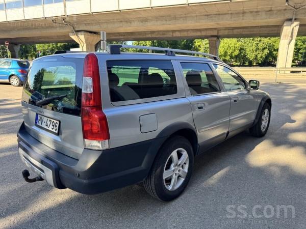 Grey Volvo XC70 2007 in Riga, with an engine capacity of 2.40 L and mileage of 477 thousand km for 3000 €, photo 4 on AUTOMOTO.COM.LV