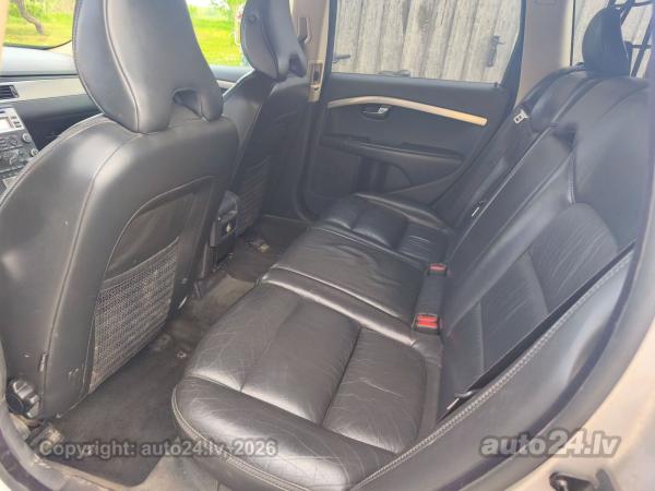 Pelēks Volvo XC70 2007 Saue, ar dzinēja tilpumu 2.40 L un nobraukumu 665 tūkst. km par 3000 €, foto 6 vietnē AUTOMOTO.COM.LV