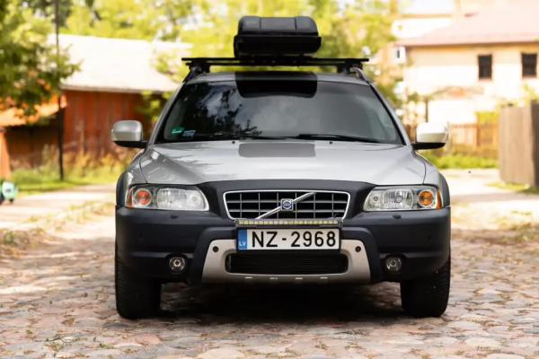 Pelēks Volvo XC70 2007 Jelgava, ar dzinēja tilpumu 2.40 L un nobraukumu 275 tūkst. km par 3500 €, foto 3 vietnē AUTOMOTO.COM.LV