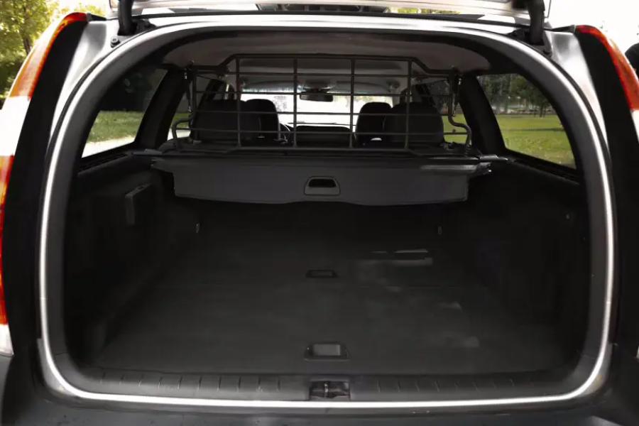 Pelēks Volvo XC70 2007 Jelgava, ar dzinēja tilpumu 2.40 L un nobraukumu 275 tūkst. km par 3500 €, foto 15 vietnē AUTOMOTO.COM.LV