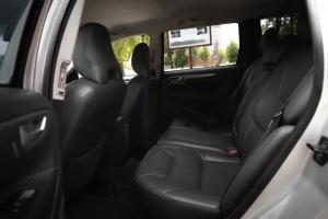 Pelēks Volvo XC70 2007 Jelgava, ar dzinēja tilpumu 2.40 L un nobraukumu 275 tūkst. km par 3500 €, foto 16 vietnē AUTOMOTO.COM.LV