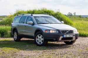 Grey Volvo XC70 2007 in Riga, with an engine capacity of 2.40 L and mileage of 400 thousand km for 5295 €, photo  on AUTOMOTO.COM.LV