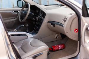 Grey Volvo XC70 2007 in Riga, with an engine capacity of 2.40 L and mileage of 400 thousand km for 5295 €, photo 14 on AUTOMOTO.COM.LV