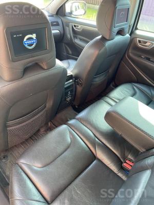 Pelēks Volvo XC70 2007 Rīga, ar dzinēja tilpumu 2.40 L un nobraukumu 346 tūkst. km par 4000 €, foto 6 vietnē AUTOMOTO.COM.LV