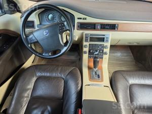 Pelēks Volvo XC70 2007 Rīga, ar dzinēja tilpumu 3.20 L un nobraukumu 375 tūkst. km par 1550 €, foto 7 vietnē AUTOMOTO.COM.LV