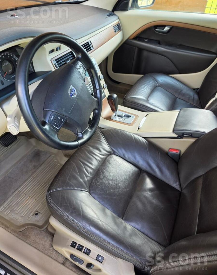 Pelēks Volvo XC70 2007 Rīga, ar dzinēja tilpumu 3.20 L un nobraukumu 375 tūkst. km par 1550 €, foto 8 vietnē AUTOMOTO.COM.LV