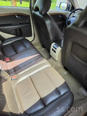 Pelēks Volvo XC70 2007 Rīga, ar dzinēja tilpumu 3.20 L un nobraukumu 375 tūkst. km par 1550 €, foto 9 vietnē AUTOMOTO.COM.LV