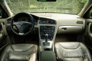 Pelēks Volvo XC70 2007 Jelgava, ar dzinēja tilpumu 2.40 L un nobraukumu 356 tūkst. km par 3500 €, foto 10 vietnē AUTOMOTO.COM.LV