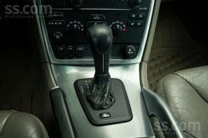 Pelēks Volvo XC70 2007 Jelgava, ar dzinēja tilpumu 2.40 L un nobraukumu 356 tūkst. km par 3500 €, foto 21 vietnē AUTOMOTO.COM.LV