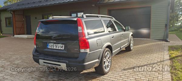 Grey Volvo XC70 2007 in Tallinn, with an engine capacity of 2.40 L and mileage of 310 thousand km for 7500 €, photo 6 on AUTOMOTO.COM.LV