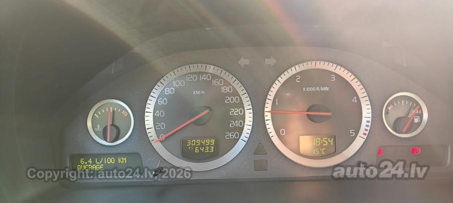 Серый Вольво ХС70 2007 в Таллин, объемом двигателя 2.40 л и пробегом 310 тыс. км за 7500 €, фото 11 на AUTOMOTO.COM.LV