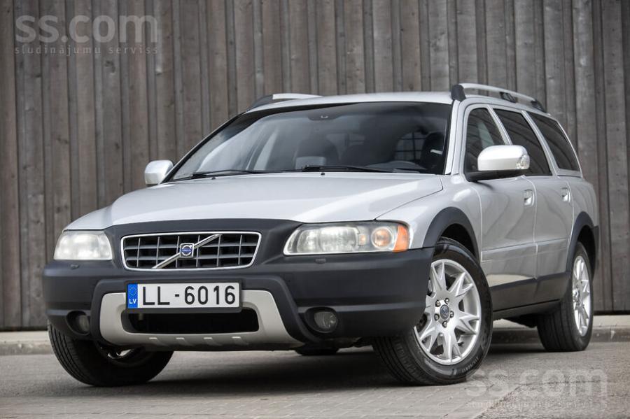 Grey Volvo XC70 2007 in Tukums, with an engine capacity of 2.40 L and mileage of 347 thousand km for 4770 €, photo 1 on AUTOMOTO.COM.LV