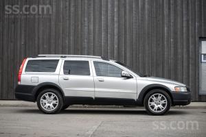 Grey Volvo XC70 2007 in Tukums, with an engine capacity of 2.40 L and mileage of 347 thousand km for 4770 €, photo 5 on AUTOMOTO.COM.LV