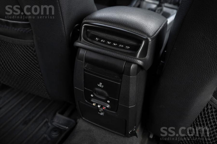 Grey Volvo XC70 2007 in Tukums, with an engine capacity of 2.40 L and mileage of 347 thousand km for 4770 €, photo 16 on AUTOMOTO.COM.LV