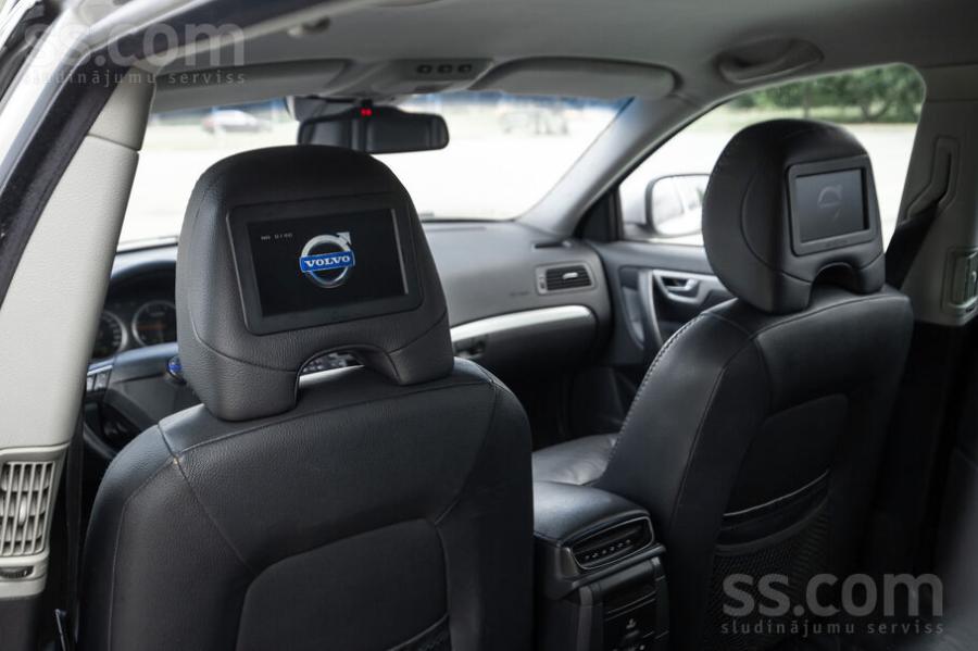 Grey Volvo XC70 2007 in Tukums, with an engine capacity of 2.40 L and mileage of 347 thousand km for 4770 €, photo 17 on AUTOMOTO.COM.LV
