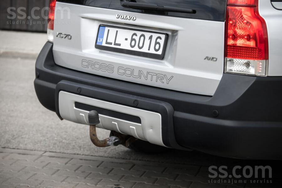 Grey Volvo XC70 2007 in Tukums, with an engine capacity of 2.40 L and mileage of 347 thousand km for 4770 €, photo 28 on AUTOMOTO.COM.LV