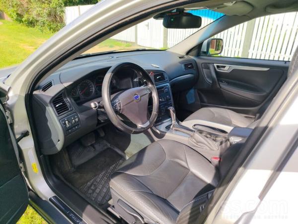 Pelēks Volvo XC70 2007 Rīga, ar dzinēja tilpumu 2.40 L un nobraukumu 372 tūkst. km par 3600 €, foto 6 vietnē AUTOMOTO.COM.LV