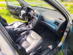 Grey Volvo XC70 2007 in Riga, with an engine capacity of 2.40 L and mileage of 372 thousand km for 3600 €, photo 8 on AUTOMOTO.COM.LV