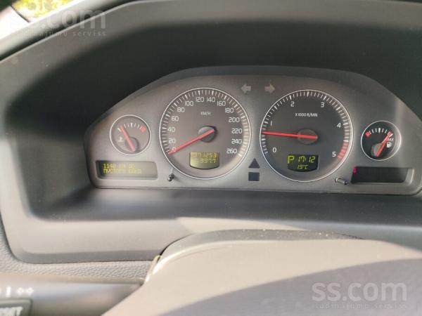 Pelēks Volvo XC70 2007 Rīga, ar dzinēja tilpumu 2.40 L un nobraukumu 372 tūkst. km par 3600 €, foto 9 vietnē AUTOMOTO.COM.LV