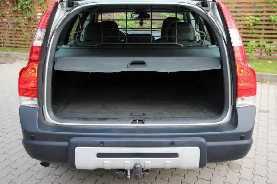 Pelēks Volvo XC70 2007 Mārupe, ar dzinēja tilpumu 2.40 L un nobraukumu 363 tūkst. km par 4950 €, foto 11 vietnē AUTOMOTO.COM.LV