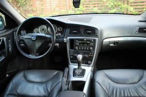 Pelēks Volvo XC70 2007 Mārupe, ar dzinēja tilpumu 2.40 L un nobraukumu 363 tūkst. km par 4950 €, foto 13 vietnē AUTOMOTO.COM.LV