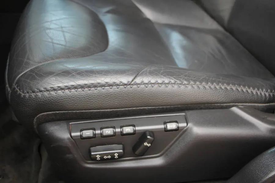 Pelēks Volvo XC70 2007 Mārupe, ar dzinēja tilpumu 2.40 L un nobraukumu 363 tūkst. km par 4950 €, foto 15 vietnē AUTOMOTO.COM.LV